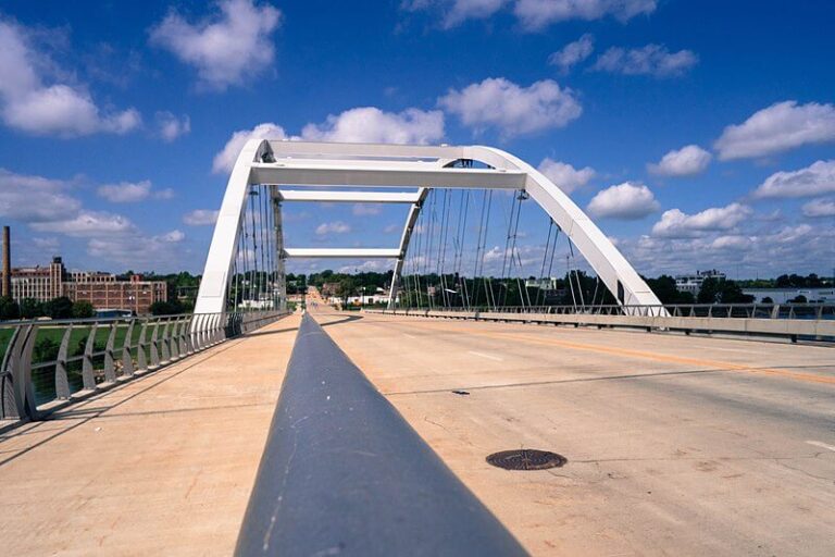 23 Bridges in ILLINOIS (Stunning, Appealing, & Artistic)